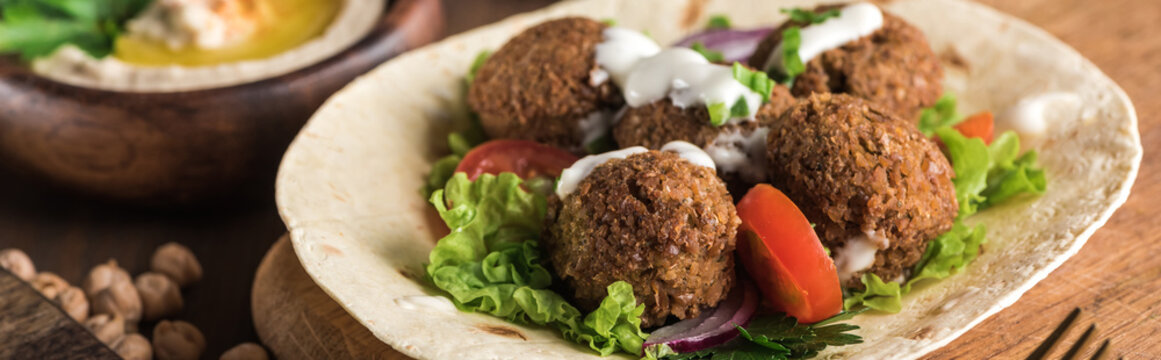 Falafel-Bilder: Stock-Fotos & -Videos. | Adobe Stock