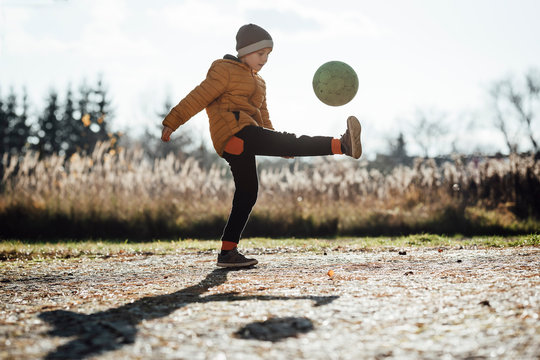 Jugglery Bilder – Durchsuchen 457 Archivfotos, Vektorgrafiken und ...