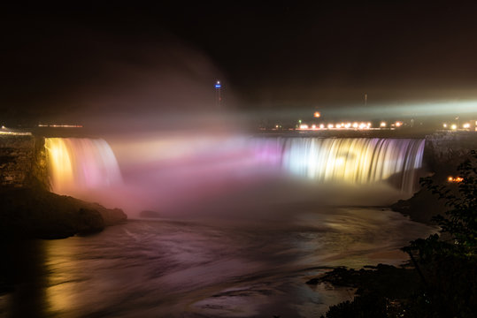 Niagara Waterfall Night