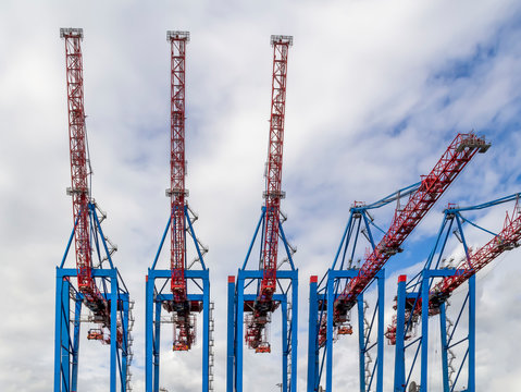 รูปภาพVerladekran – เลือกดูภาพถ่ายสต็อก เวกเตอร์ และวิดีโอ471 | Adobe Stock