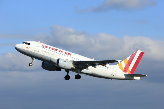 Germanwings bilder – Bläddra bland 252 stockfoton, vektorer och videor ...