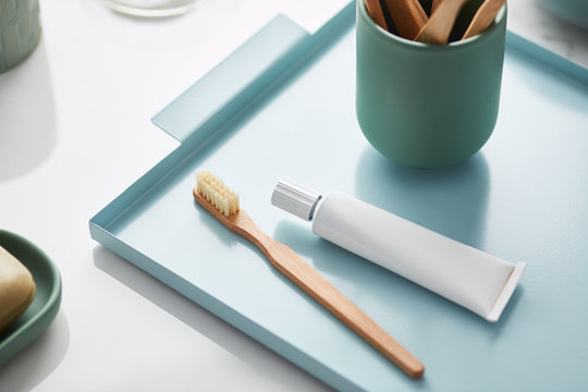 Toothpaste bilder – Bläddra bland 164,939 stockfoton, vektorer och ...