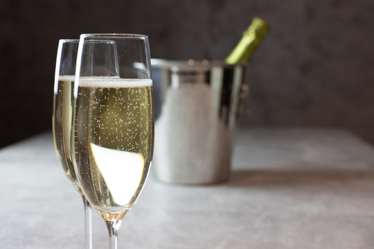 「Gazowany」の画像 - 50 件の Stock 写真、ベクターおよびビデオ | Adobe Stock