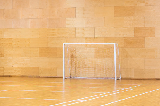 Handballfeld Bilder – Durchsuchen 23,760 Archivfotos, Vektorgrafiken ...