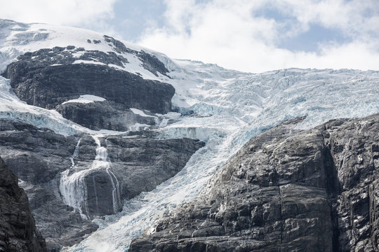 Kjenndalsbreen Bilder – Durchsuchen 361 Archivfotos, Vektorgrafiken und ...