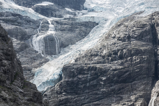 Kjenndalsbreen Bilder – Durchsuchen 399 Archivfotos, Vektorgrafiken und ...