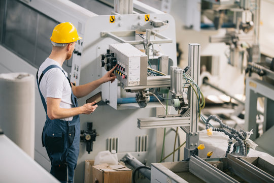 Produktionsmitarbeiter Bilder – Durchsuchen 38,945 Archivfotos ...