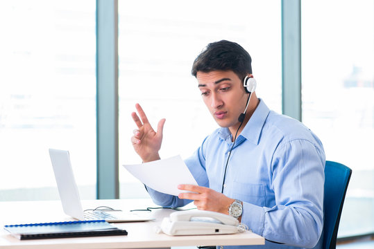 Operator Call-Center Images – Browse 8,236 Stock Photos, Vectors, and ...