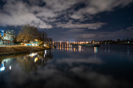 Dezembernacht Images – Browse 4 Stock Photos, Vectors, and Video ...