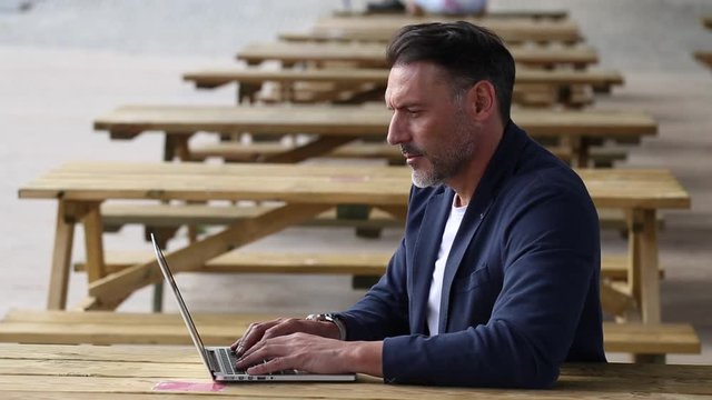 「Personar」の写真素材 | 23件の無料イラスト画像 | Adobe Stock