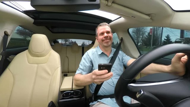 "Texting While Driving" Images – Browse 949 Stock Photos, Vectors, and ...