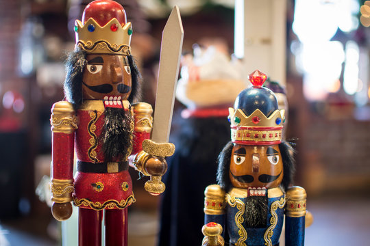 "Nutcracker Statue" Images – Browse 174 Stock Photos, Vectors, and ...