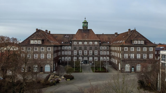 รูปภาพLehrte – เลือกดูภาพถ่ายสต็อก เวกเตอร์ และวิดีโอ107 | Adobe Stock