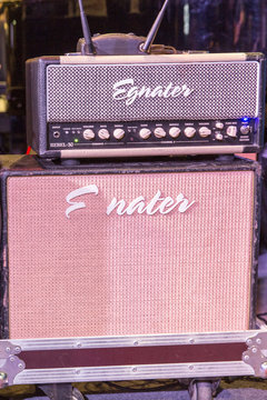 Tweaker bilder – Bläddra bland 102 stockfoton, vektorer och videor ...