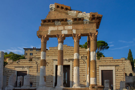 「Capitolium」の画像 - 1,414 件の Stock 写真、ベクターおよびビデオ | Adobe Stock