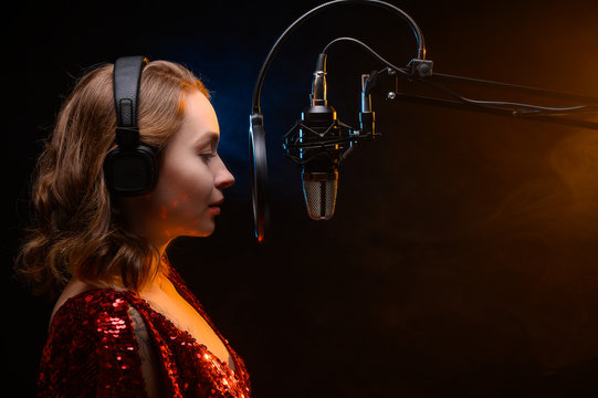 Vocal Images – Browse 1,123,963 Stock Photos, Vectors, and Video ...