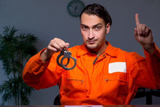 Jailbird Images – Parcourir 5,601 le catalogue de photos, vecteurs et ...