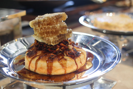 Mel 이미지 – 찾아보기 3,256 스톡 사진, 벡터 및 비디오 | Adobe Stock