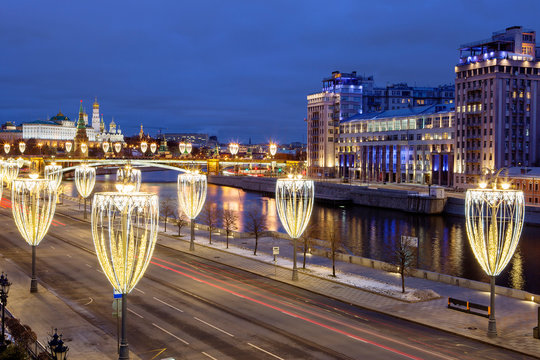 Embankments Images – Browse 253,883 Stock Photos, Vectors, and Video ...