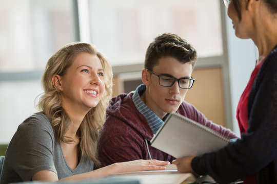 Prof Bilder – Durchsuchen 242,800 Archivfotos, Vektorgrafiken und ...