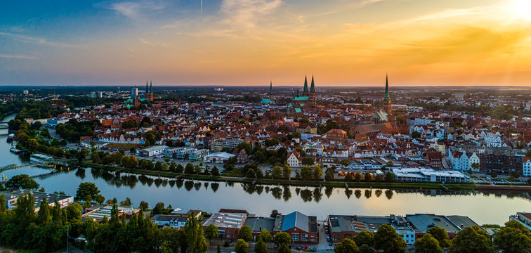 Afbeeldingen over Sommersonne – Blader in stockfoto's, vectoren en ...