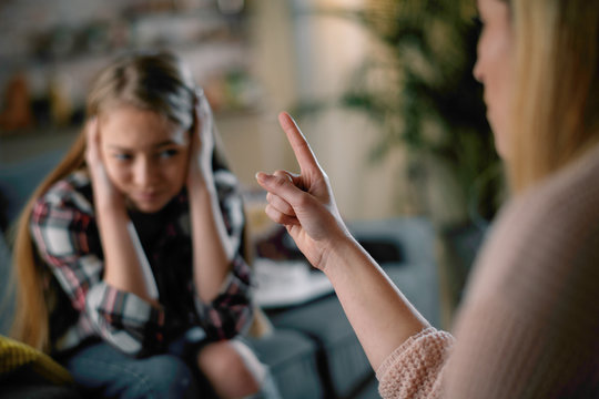รูปภาพScolding – เลือกดูภาพถ่ายสต็อก เวกเตอร์ และวิดีโอ32,069 | Adobe Stock