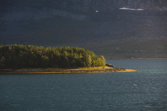 Efjord Bilder – Durchsuchen 90 Archivfotos, Vektorgrafiken und Videos ...