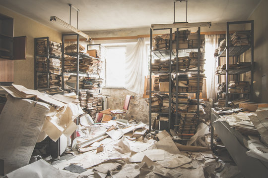 Papierchaos Bilder – Durchsuchen 42,978 Archivfotos, Vektorgrafiken und ...