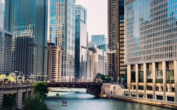 Chicago Skyline Day Bilder – Durchsuchen 14,364 Archivfotos ...