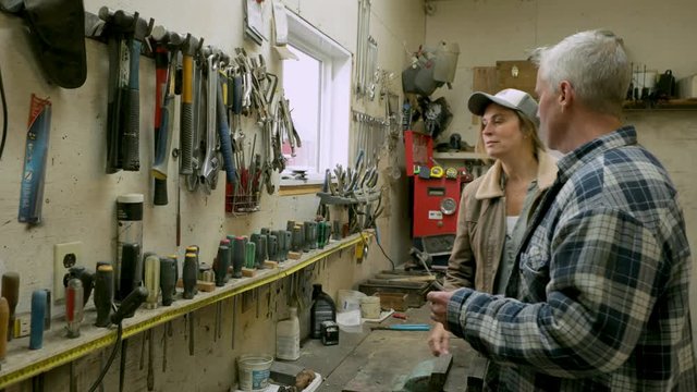 รูปภาพRetrieving – เลือกดูภาพถ่ายสต็อก เวกเตอร์ และวิดีโอ303,542 ...