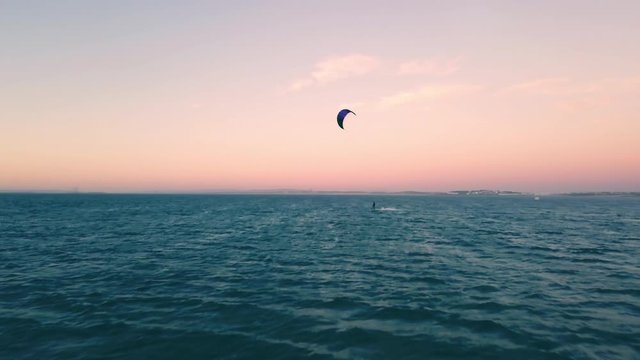 รูปภาพKite-Surfer – เลือกดูภาพถ่ายสต็อก เวกเตอร์ และวิดีโอ535 | Adobe Stock