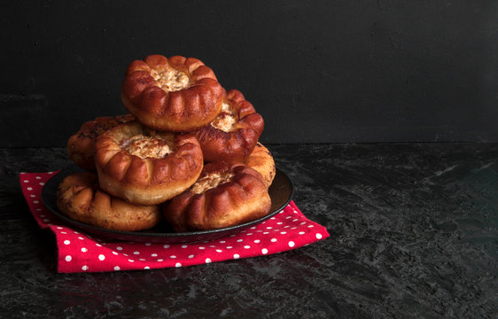 「Belyash」の画像 - 1,115 件の Stock 写真、ベクターおよびビデオ | Adobe Stock