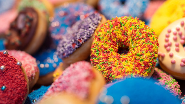 Obrázky Donat – procházejte fotografie, vektory a videa 35,479 | Adobe ...