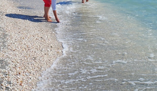 Stooping Images – Browse 92,688 Stock Photos, Vectors, and Video ...