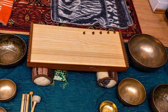 Santoor Bilder – Durchsuchen 189 Archivfotos, Vektorgrafiken und Videos ...