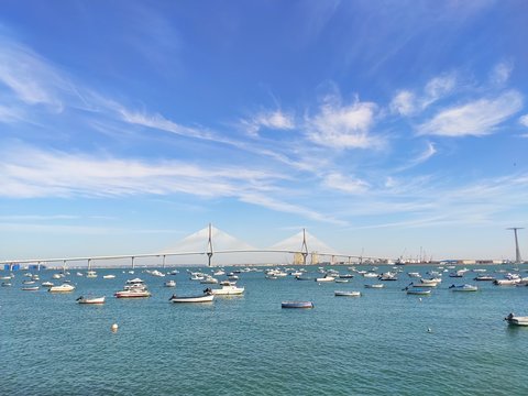 รูปภาพ"Cadiz Bay" – เลือกดูภาพถ่ายสต็อก เวกเตอร์ และวิดีโอ125 | Adobe Stock