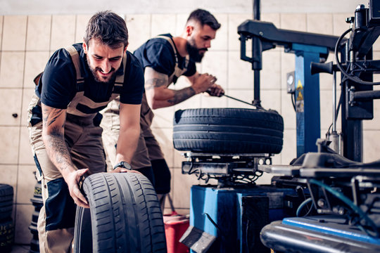 รูปภาพMechanics – เลือกดูภาพถ่ายสต็อก เวกเตอร์ และวิดีโอ1,170,757 ...