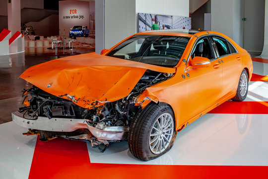 「Knautschzone」の写真素材 | 100件の無料イラスト画像 | Adobe Stock