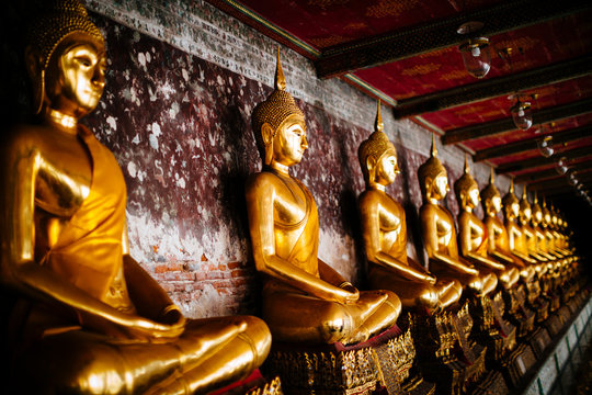 รูปภาพSuthat – เลือกดูภาพถ่ายสต็อก เวกเตอร์ และวิดีโอ3,154 | Adobe Stock
