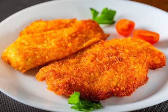 Schnitzelbrot-Bilder: Stock-Fotos & -Videos. | Adobe Stock
