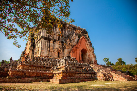 Inwa bilder – Bläddra bland 1,535 stockfoton, vektorer och videor ...