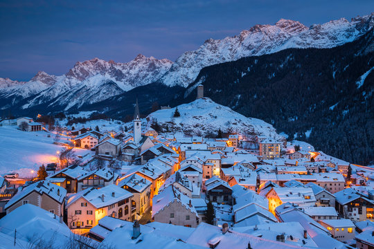 Ardez 이미지 – 찾아보기 610 스톡 사진, 벡터 및 비디오 | Adobe Stock