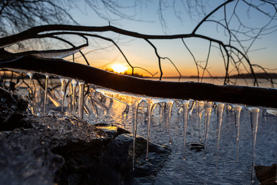 "Ice Spikes"-Bilder: Stock-Fotos & -Videos. | Adobe Stock