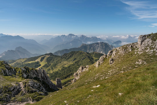 Gailtal Bilder – Durchsuchen 1,300 Archivfotos, Vektorgrafiken und ...