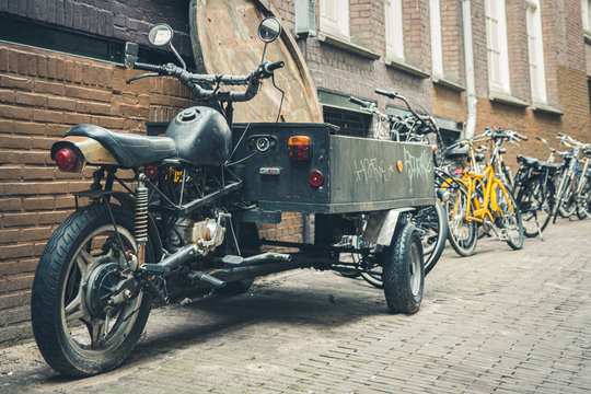 Delivery Tricycle Images – Browse 4,467 Stock Photos, Vectors, and ...