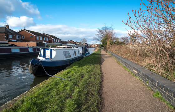 "Canal Bank"-Bilder: Stock-Fotos & -Videos. | Adobe Stock