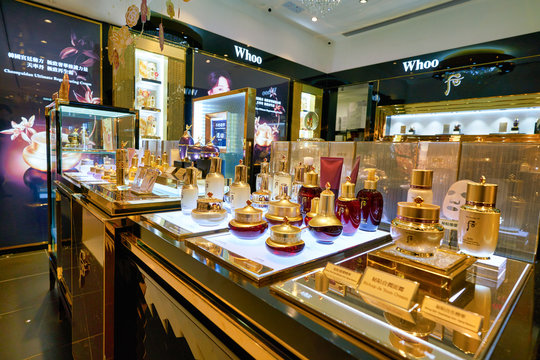 Whoo Images – Browse 134 Stock Photos, Vectors, and Video | Adobe Stock