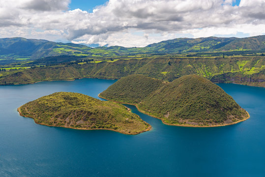 Cuicocha Bilder – Durchsuchen 667 Archivfotos, Vektorgrafiken und ...