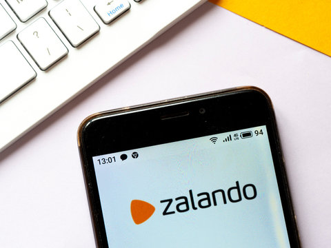 Zalando - Images et vidéos libres de droits | Adobe Stock