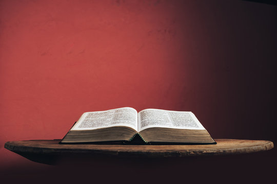 รูปภาพProtestant – เลือกดูภาพถ่ายสต็อก เวกเตอร์ และวิดีโอ45,191 | Adobe ...